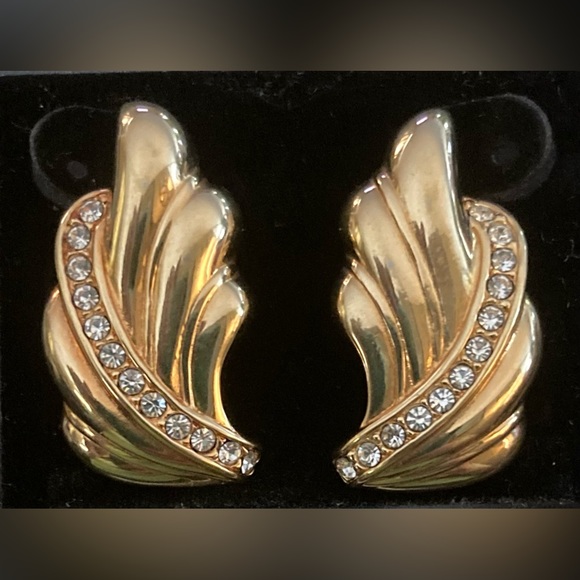 Swarovski | Jewelry | Swarovski Vintage Sal Gold Tone Crystal Earrings ...